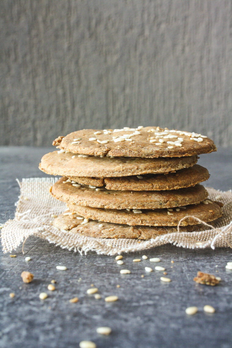 Crispy Rye Crackers – The Desserted Girl