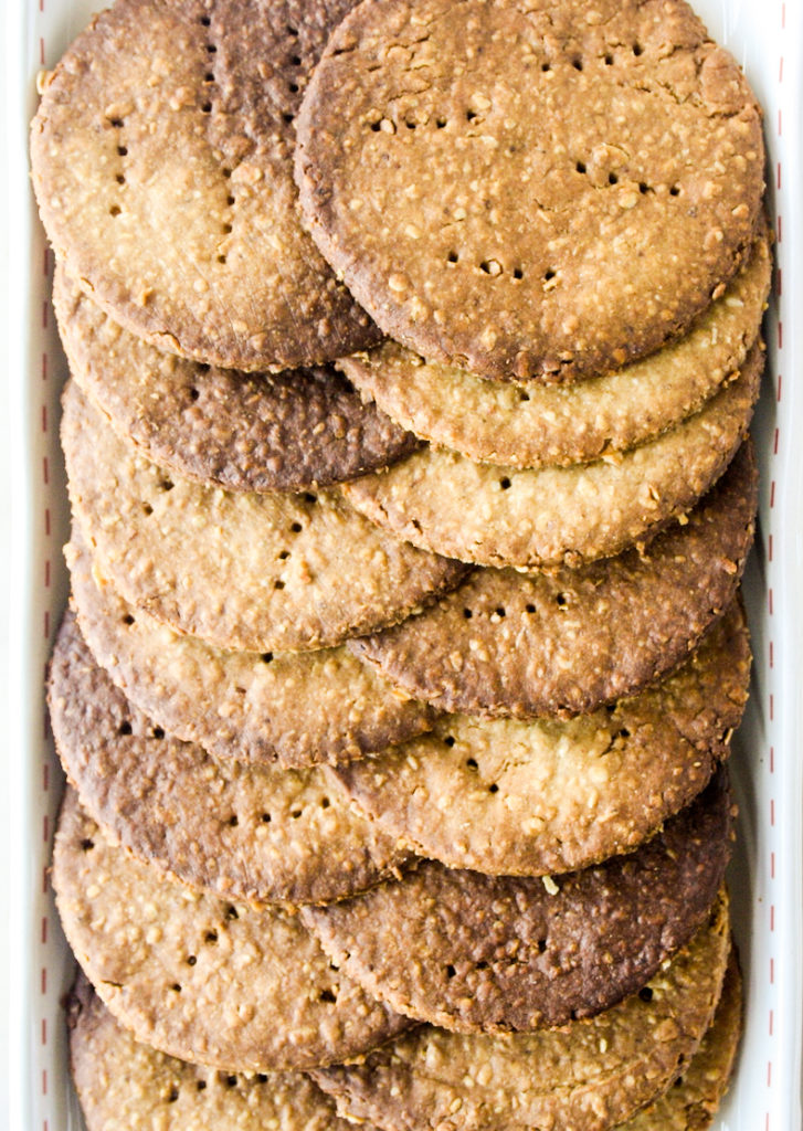 Crispy Honey Oat Crackers (Eggless) – The Desserted Girl