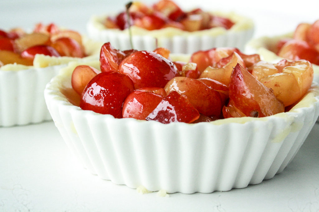 Mini Cherry Lattice Pies – The Desserted Girl