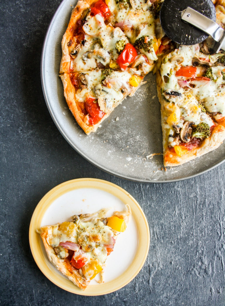 Loaded Veggie Pizza – The Desserted Girl