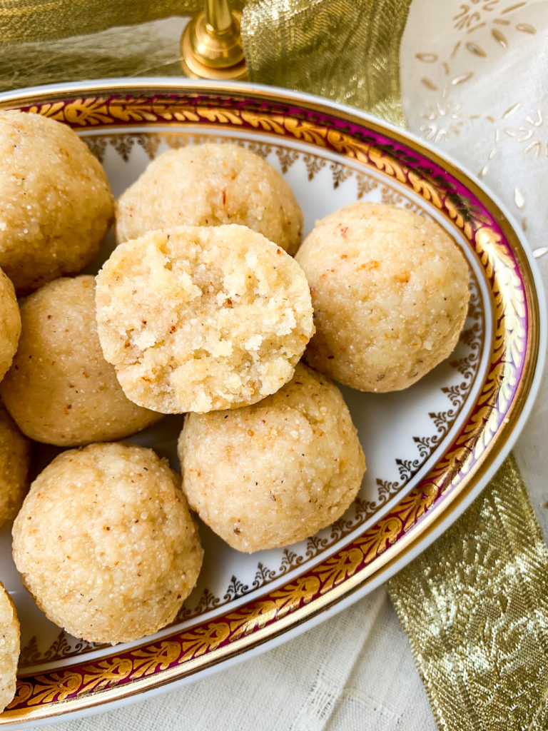 Rawa Coconut Laddoos – The Desserted Girl