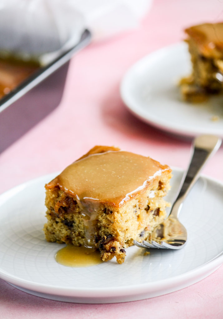 Sticky Date Pudding – The Desserted Girl