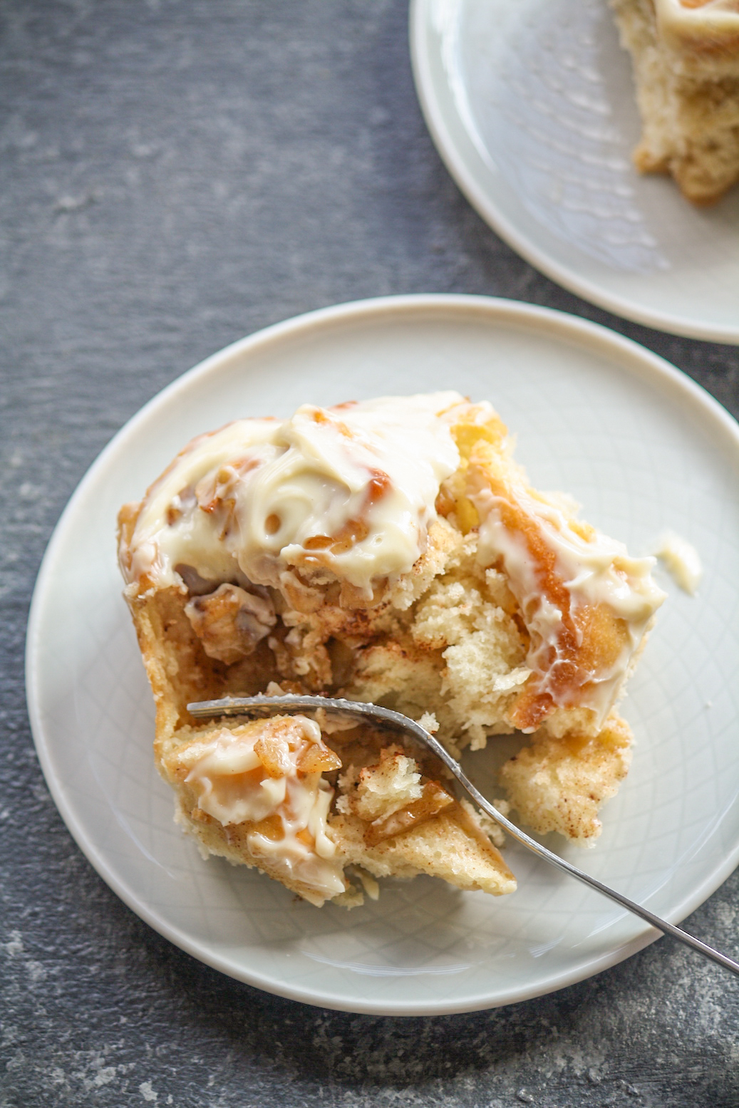 Apple Cinnamon Rolls with Cream Cheese Frosting (Eggless) – The ...